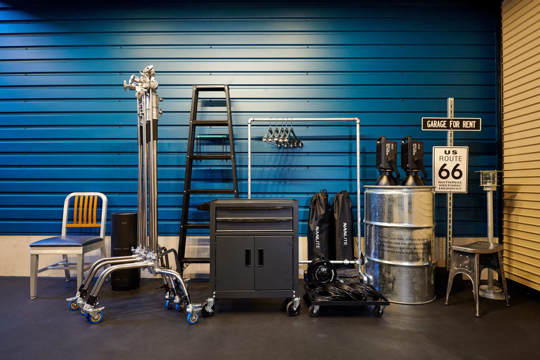 【 OPEN記念特別価格中 】本格ガレージ撮影スタジオ／登戸エリア／ハイエンド家具無料貸出の写真7