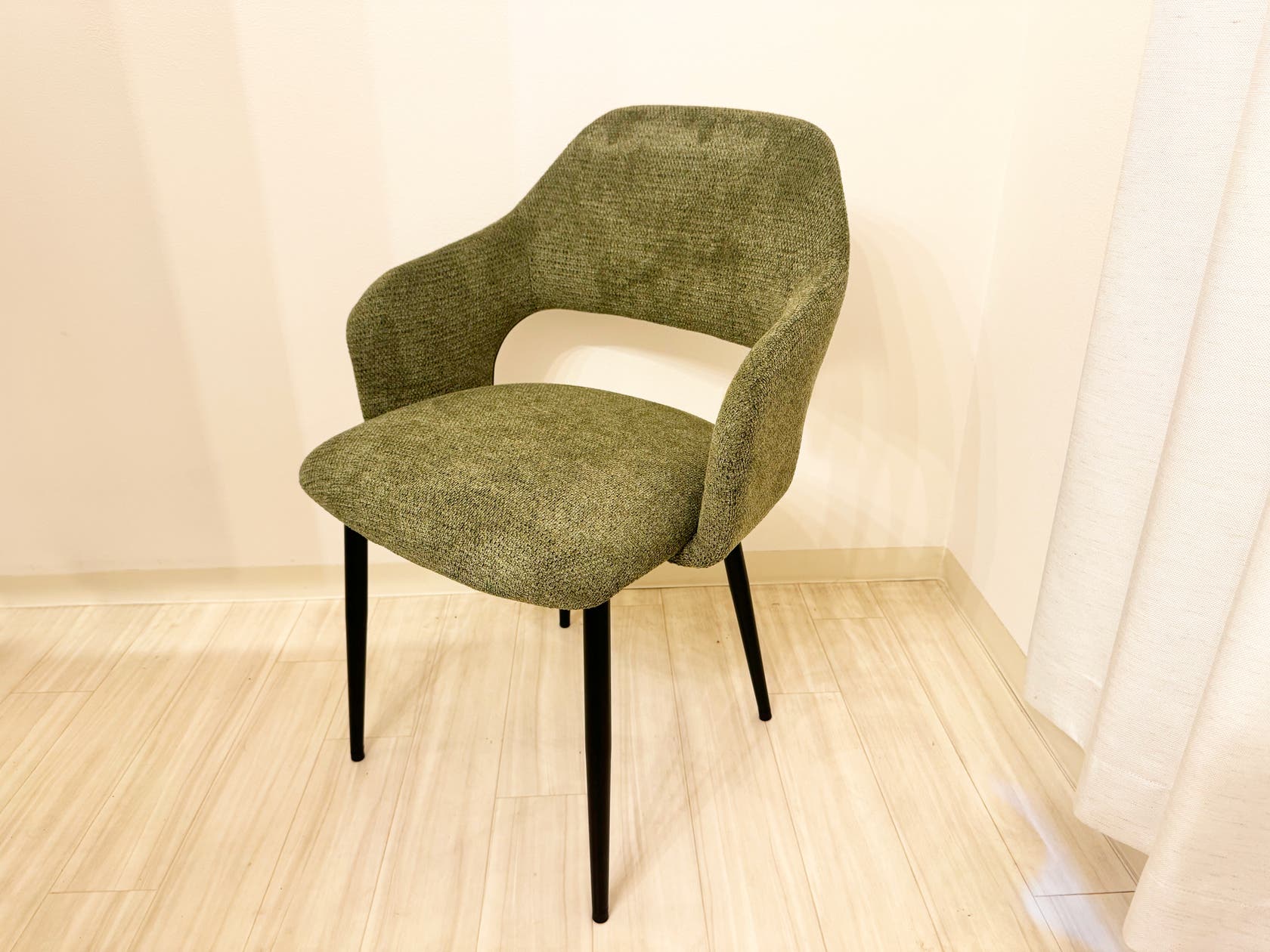 JR秋葉原駅・神田駅5分｜岩本町駅1分｜最大8名｜会議、商談、セミナー、勉強会、ボードゲーム、レッスン、女子会の利用に最適！の写真9