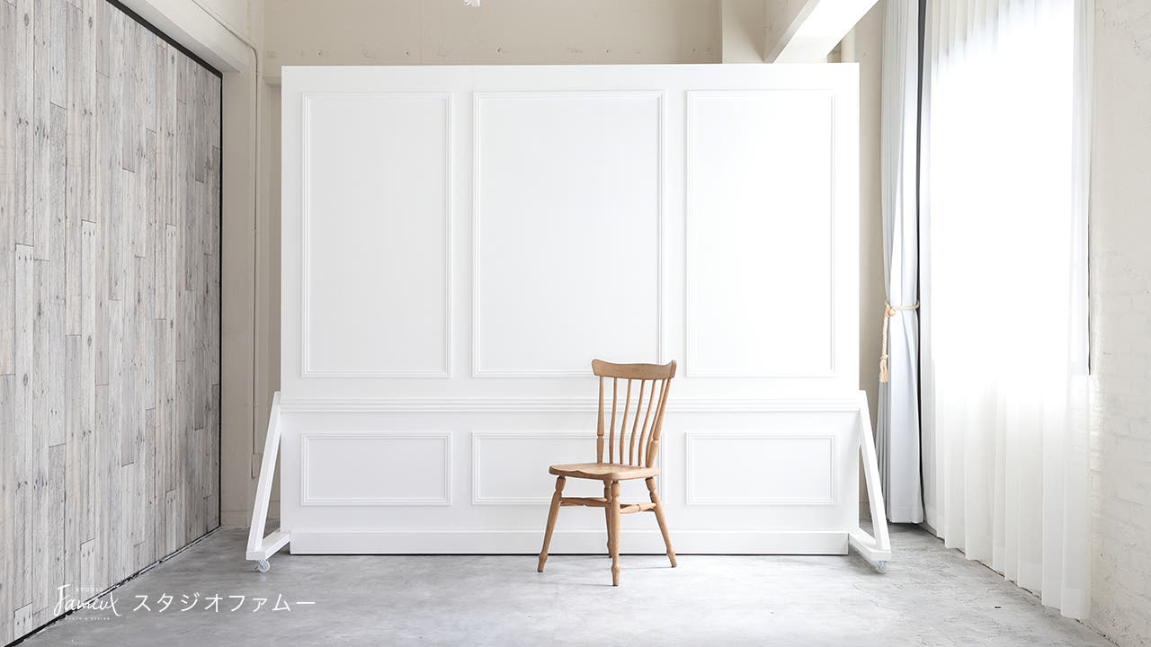 自然光たっぷり！白を基調にした光と花のレンタルフォトスタジオ【北堀江】の写真12