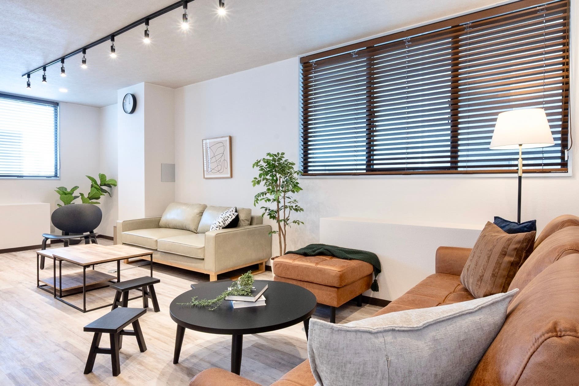 四谷三丁目駅30秒🚃24H/最大35名着席🎉大型スクリーン🎬映画・大人気ゲーム機🎮おしゃれなケータリング♪の写真4