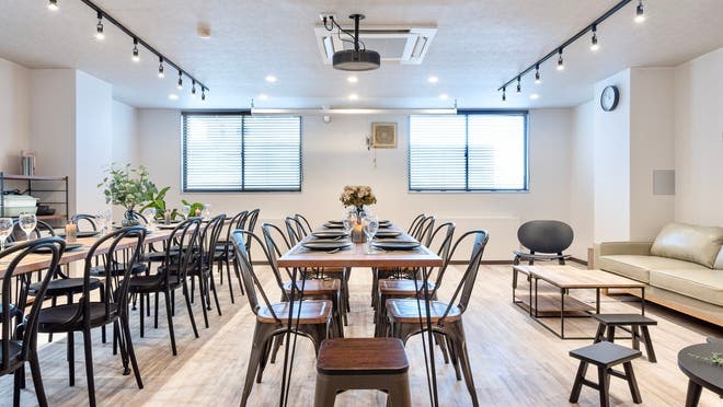 四谷三丁目駅30秒🚃24H/最大35名着席🎉大型スクリーン🎬映画・大人気ゲーム機🎮おしゃれなケータリング♪の写真6