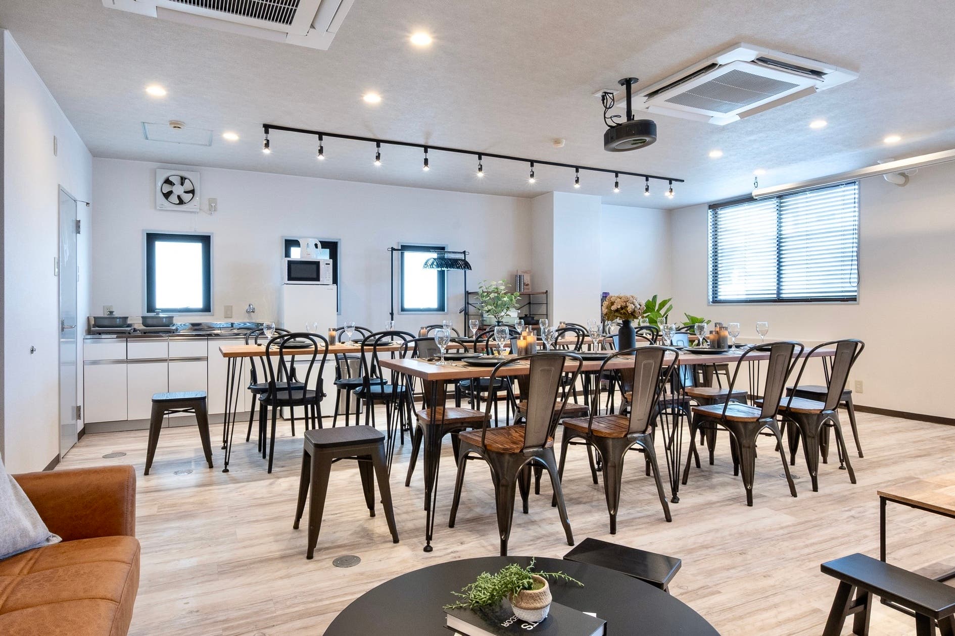 四谷三丁目駅30秒🚃24H/最大35名着席🎉大型スクリーン🎬映画・大人気ゲーム機🎮おしゃれなケータリング♪の写真7