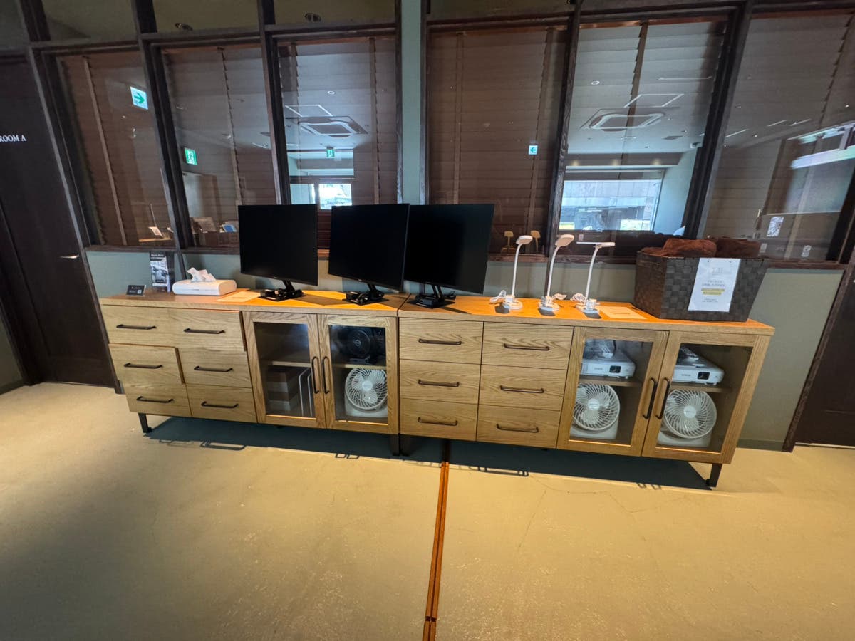 【1～6名BOX_A席】八王子駅徒歩3分！フリードリンク/モニター/Wi-Fi/充電器/テレワークやWeb会議に最適の写真15