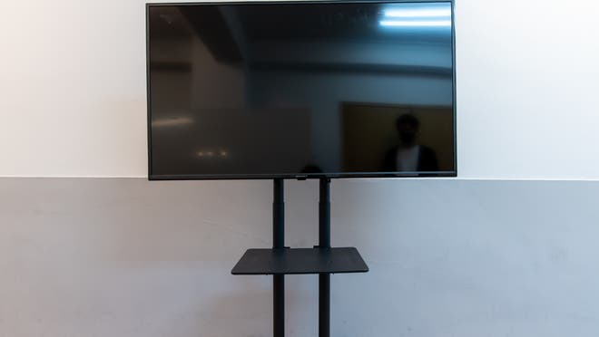 飯田橋駅A2出口→徒歩30秒|最大8名|会議、商談、セミナー、勉強会、ボードゲーム、レッスン、女子会の利用に最適!の写真4