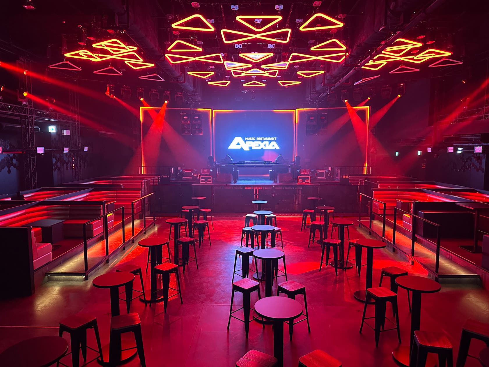 #新宿　#貸切　#大型　#レンタルスペース　#LED #500名　#100人以上の写真3