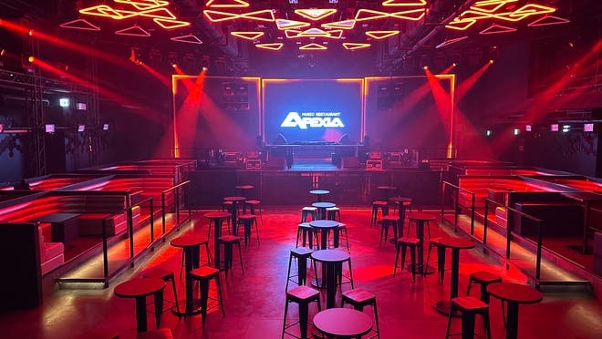 #新宿 #貸切 #大型 #レンタルスペース #LED #500名 #100人以上の写真3