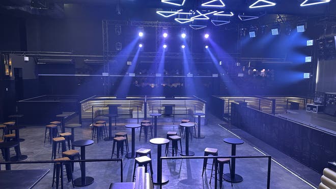 #新宿 #貸切 #大型 #レンタルスペース #LED #500名 #100人以上の写真7