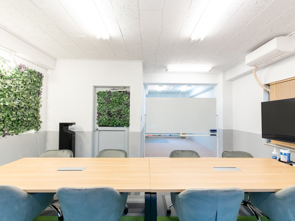 飯田橋駅A2出口→徒歩30秒｜最大8名｜会議、商談、セミナー、勉強会、ボードゲーム、レッスン、女子会の利用に最適！の写真11