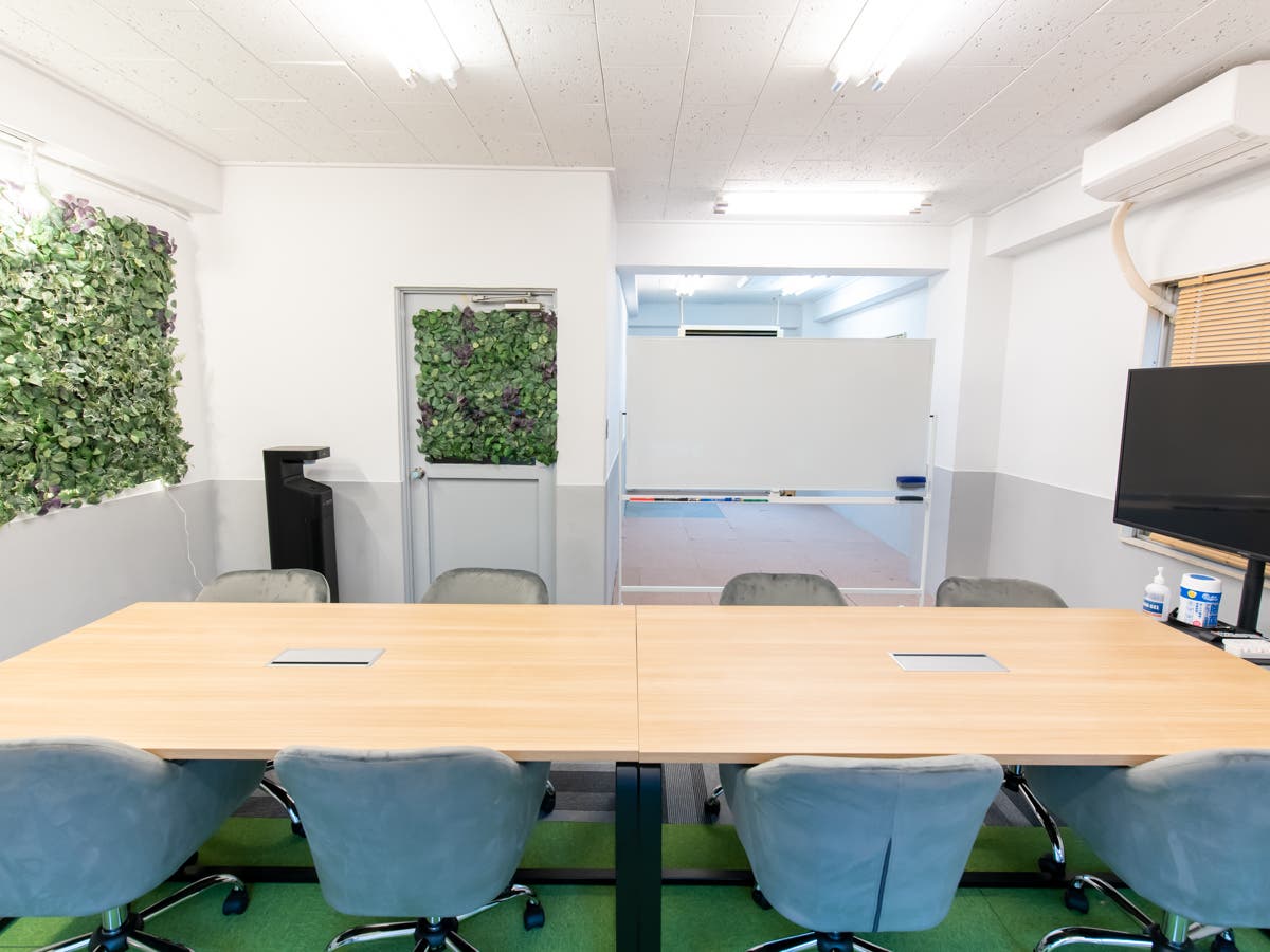 飯田橋駅A2出口→徒歩30秒｜最大8名｜会議、商談、セミナー、勉強会、ボードゲーム、レッスン、女子会の利用に最適！の写真15