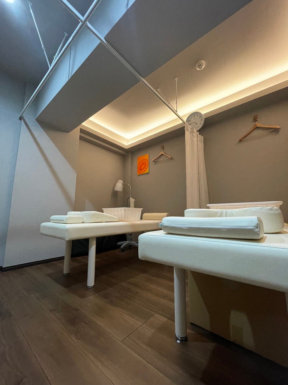 自由が丘駅徒歩30秒★綺麗★落ち着いた空間の写真1