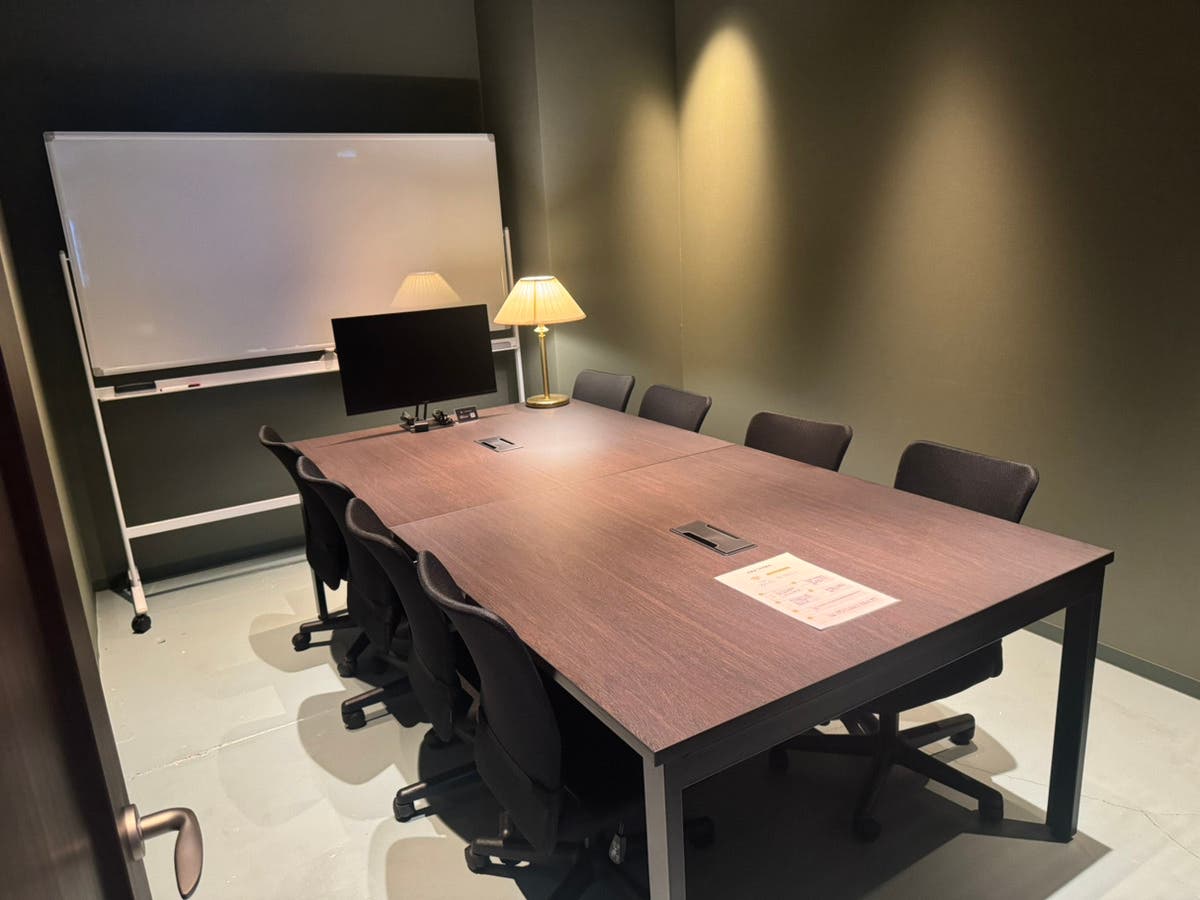 【8名会議室RoomA】八王子駅徒歩3分！/モニター/Wi-Fi/充電器/テレワークやWeb会議に最適の写真4