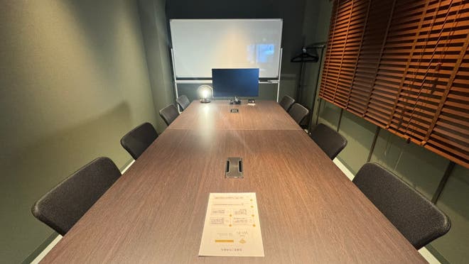 【8名会議室RoomB】八王子駅徒歩3分!/モニター/Wi-Fi/充電器/テレワークやWeb会議に最適の写真2
