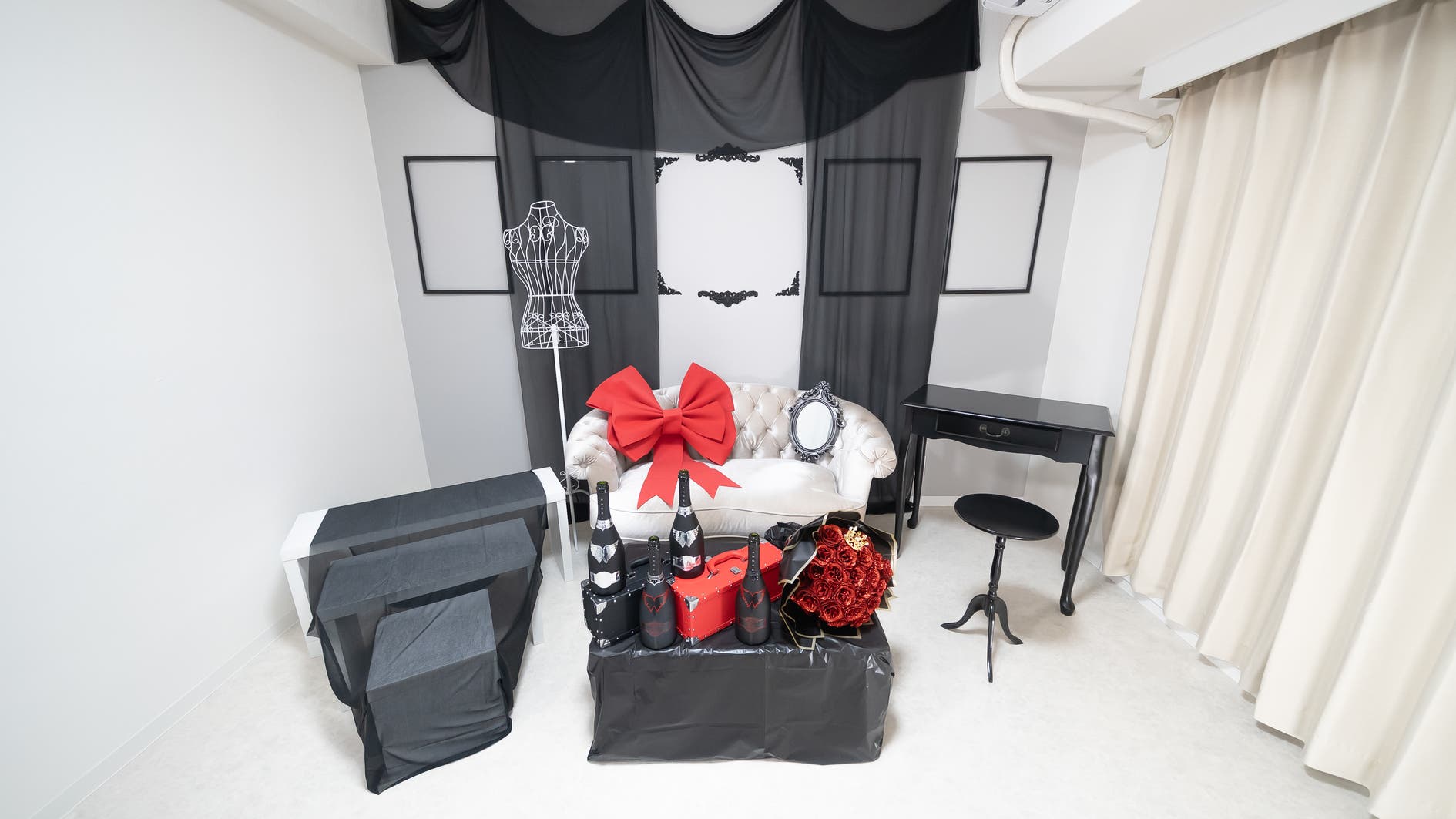 新規OPEN❤︎Black&White🖤🤍維持管理費無料❣️伏見駅6分⭐️姫系スタジオ!生誕祭!推活!ポトレ!コスプレ!の写真2