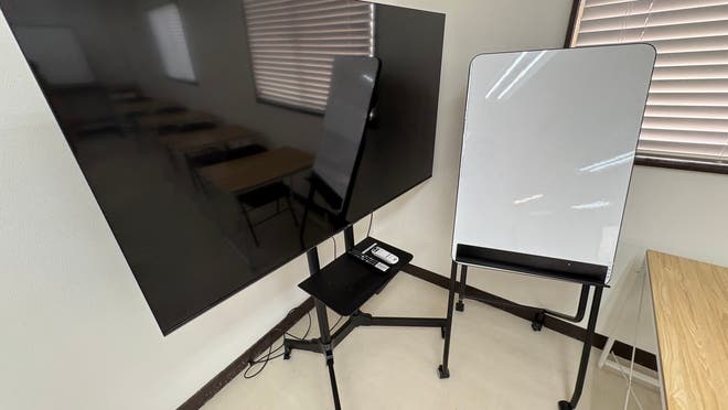 高田馬場平日 2,500円/1h★2B室、同ビル内に2部屋あり!40名着席でリーズナブルな貸会議室!の写真4