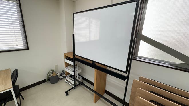 高田馬場平日 2,500円/1h★2B室、同ビル内に2部屋あり!40名着席でリーズナブルな貸会議室!の写真5