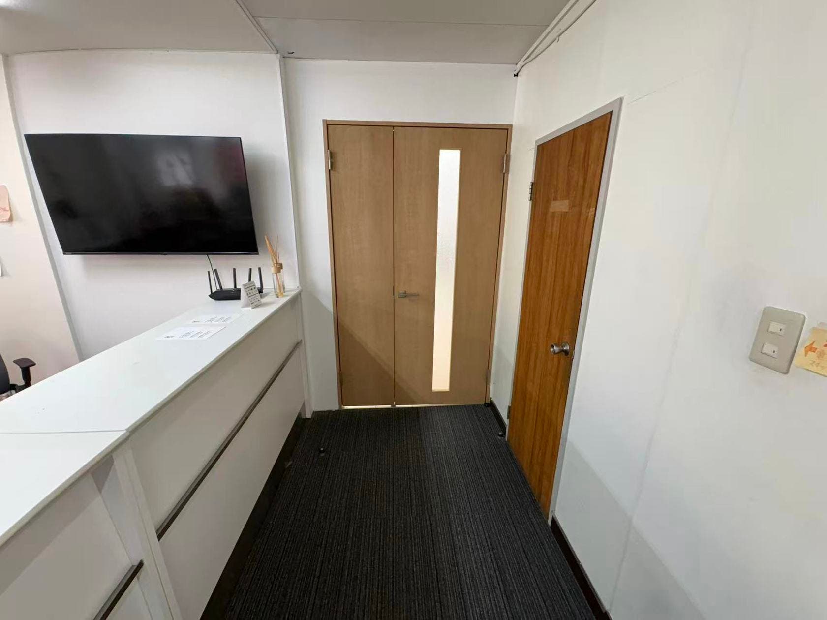 高田馬場平日 2,500円/1h★2B室、同ビル内に2部屋あり！40名着席でリーズナブルな貸会議室！の写真12