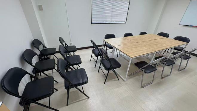 高田馬場平日 1,500円/1h★2A室、同ビル内に2部屋あり!最大16名着席でリーズナブルな貸会議室!の写真2