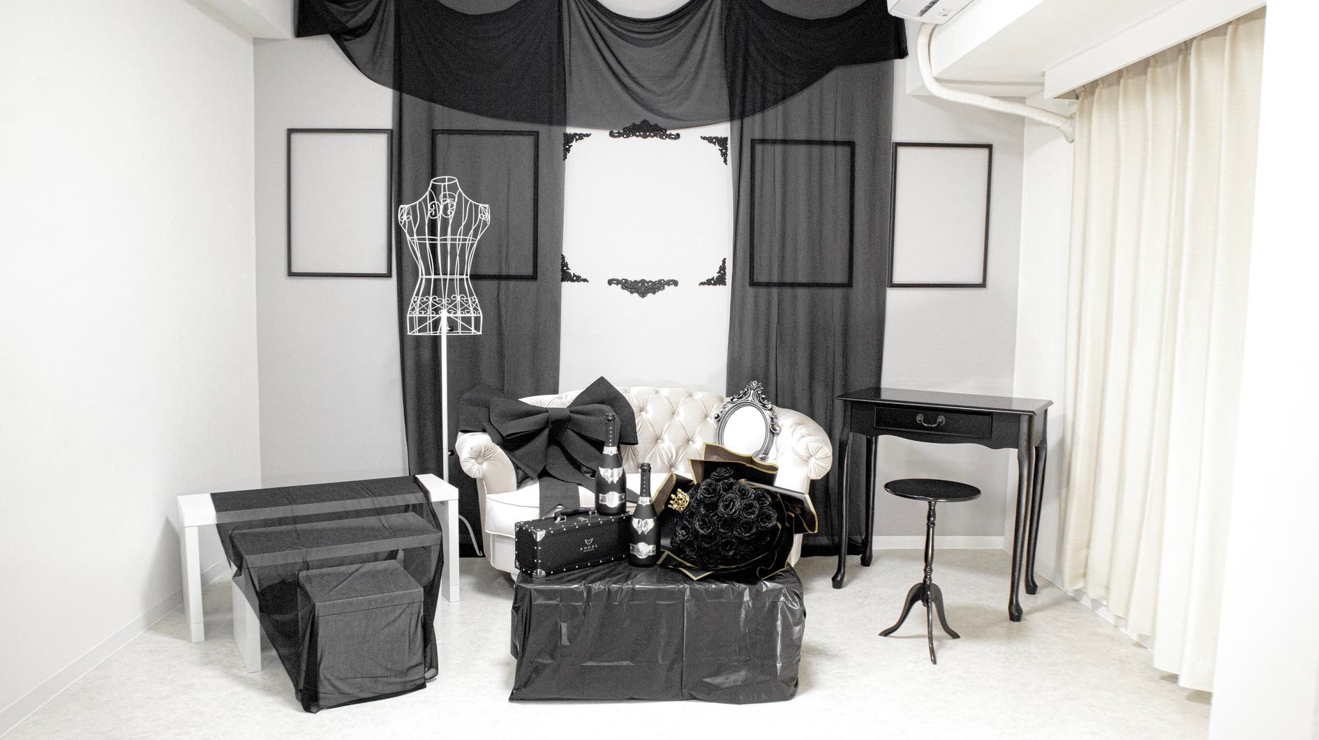 新規OPEN❤︎Black&White🖤🤍維持管理費無料❣️伏見駅6分⭐️姫系スタジオ!生誕祭!推活!ポトレ!コスプレ!の写真1