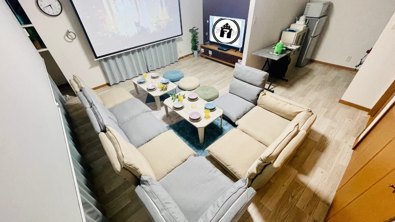 🚃天文館通駅🚶4分✨100㌅大画面プロジェクターで動画見放題❣️女子会🎀デート🥂撮影📷パーティ、ビジネス利用も最適🎤の写真9