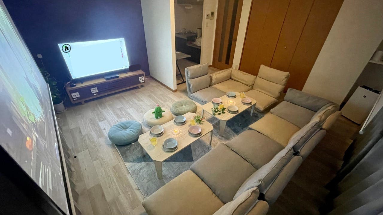 🚃天文館通駅🚶4分✨100㌅大画面プロジェクターで動画見放題❣️女子会🎀デート🥂撮影📷パーティ、ビジネス利用も最適🎤の写真5