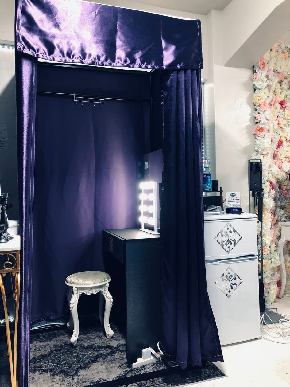 漆喰の白壁スタジオ/黒漆喰壁/ゴシック/姫系/ロココ/バロック/壁面一杯の花壁/24hの写真26