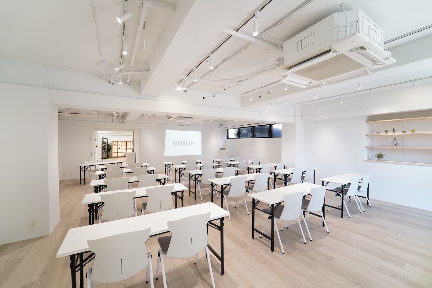 【原宿駅より徒歩7分・北参道駅から徒歩6分/ 北参道店 ROADSIDE】ポップアップショップやイベントにおすすめの路面スペースの写真4