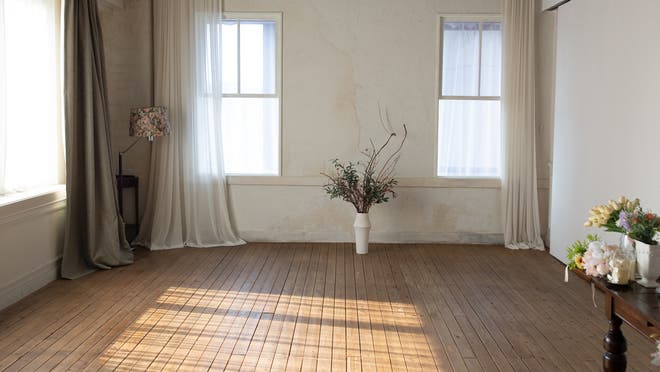 井荻駅徒歩10分【24H営業 プロカメラマン監修 100㎡超え撮影スタジオ】自然光|天井高3m以上|フローリングの写真1