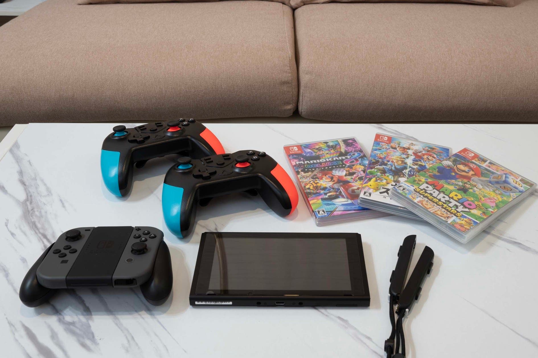 ⑦大人気ゲーム機（大迫力80インチプロジェクター）の画像1