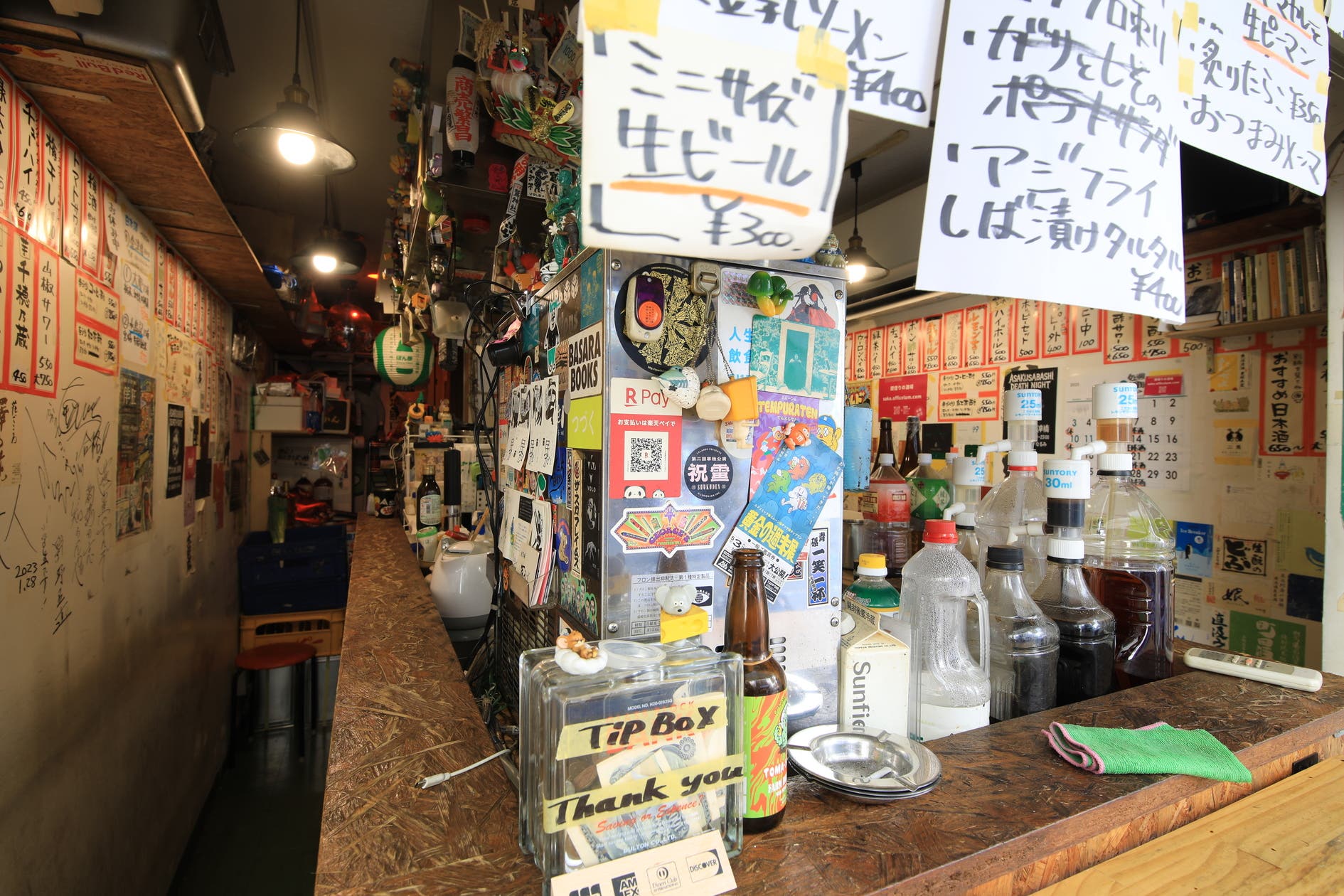 浅草橋駅徒歩10秒！！路面立ち飲み屋の写真3