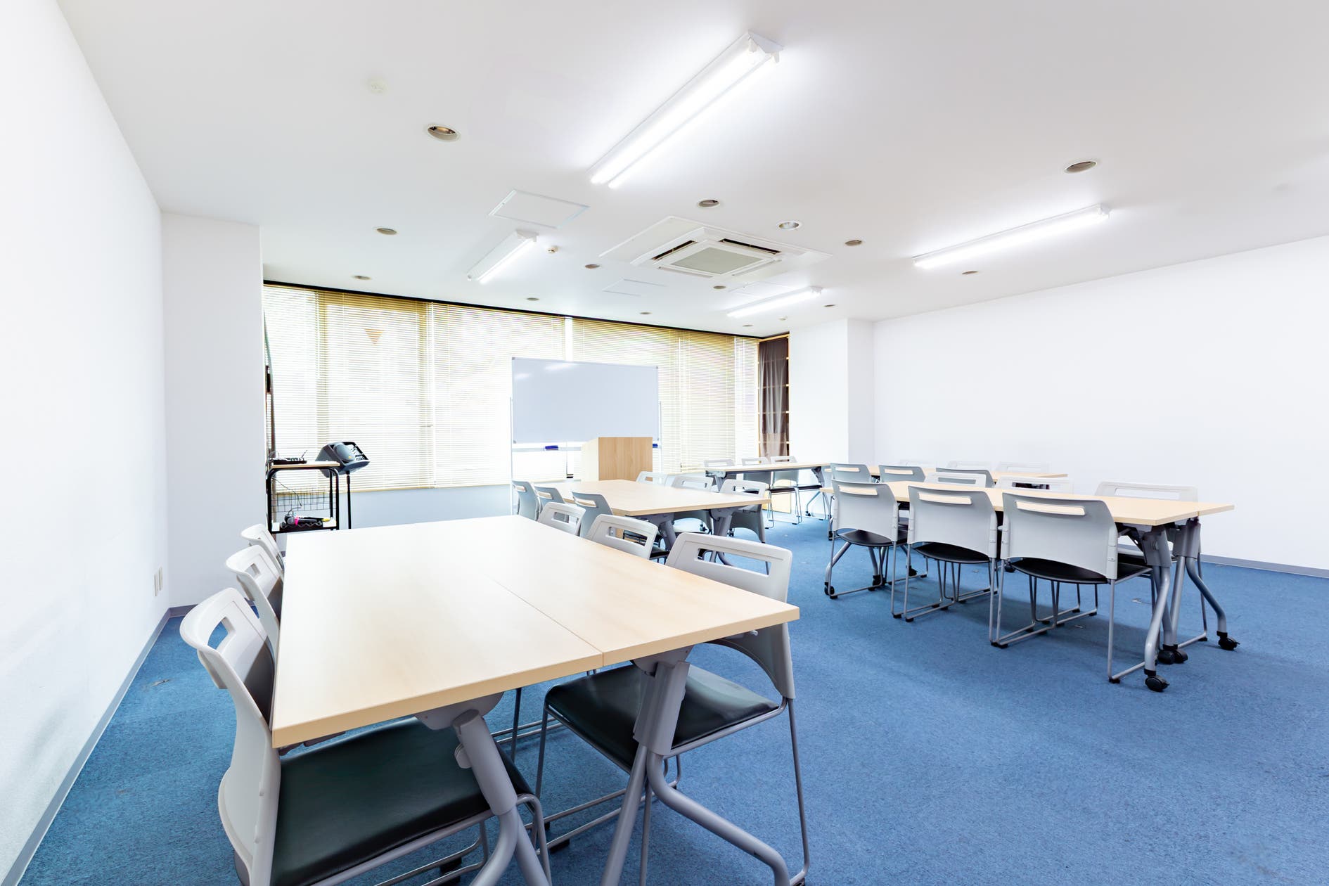 【五反田駅徒歩4分☆50名収容】駅チカ無料Wi-Fi/会議研修セミナー交流会・朝活の写真11