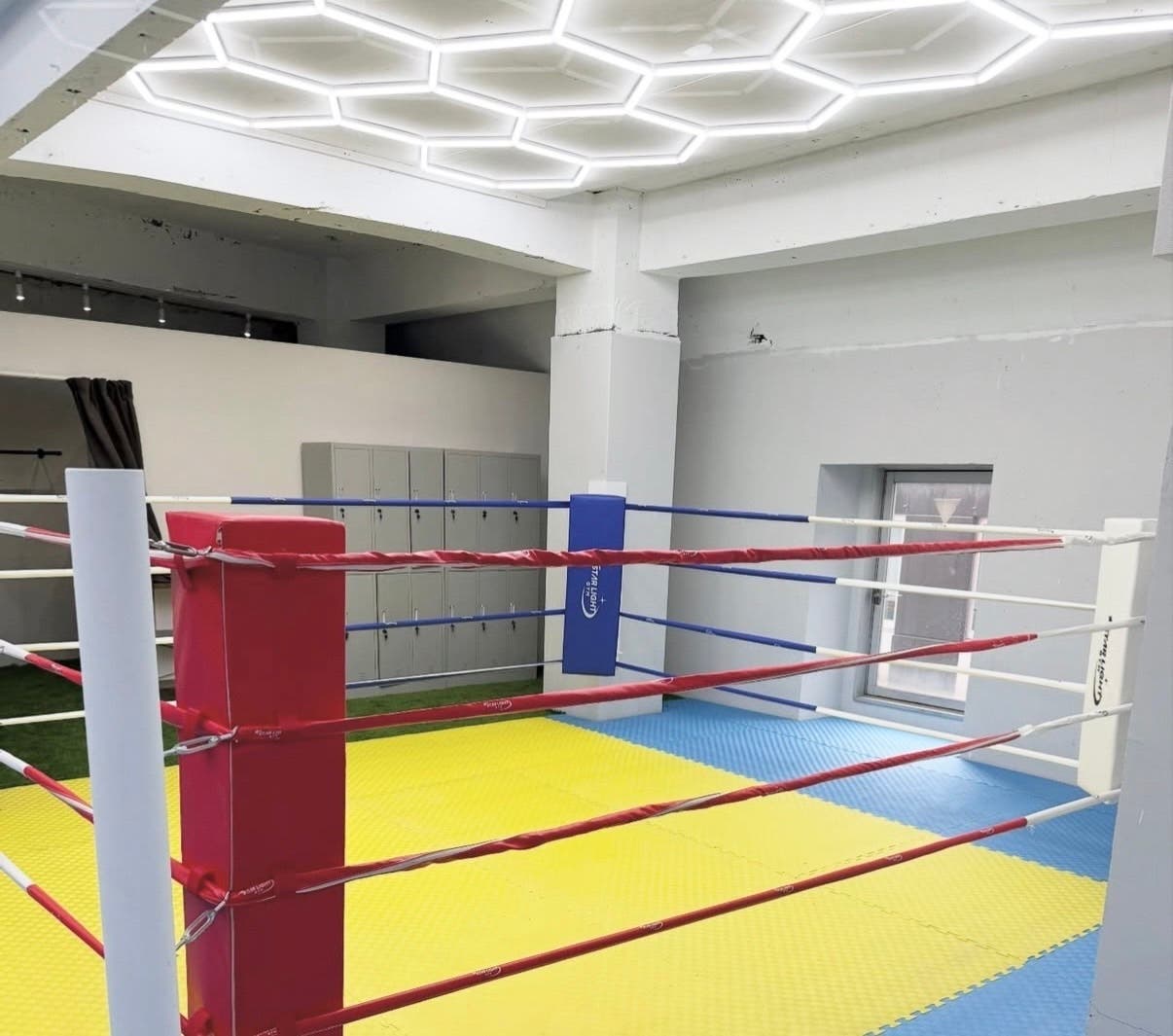 西武池袋線🚃所沢駅徒歩３分のキックボクシングジム✨１時間１０００円✨駅チカの写真2