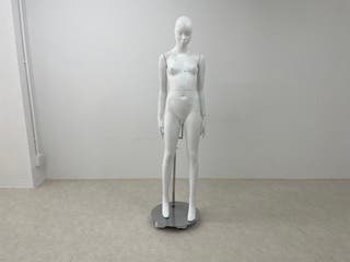 スマホで撮影しやすいLED天井照明！四ツ橋駅からすぐの撮影スタジオの写真17