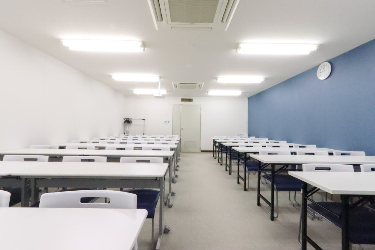 【JR博多駅東5出口徒歩15秒！筑紫口徒歩1分！51名】55型大型モニター・WiFi無料！ふれあい貸し会議室 博多No96の写真6