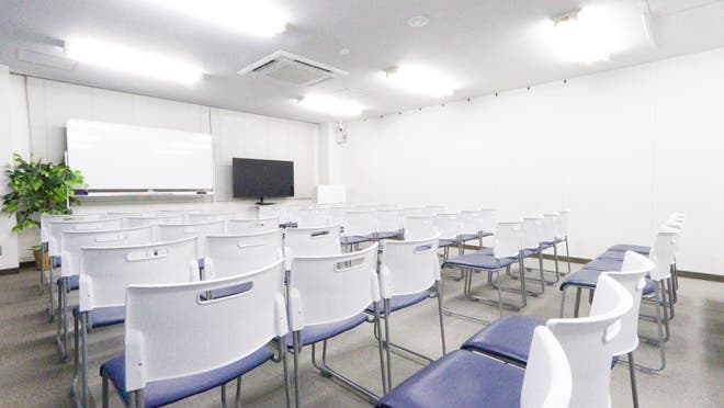 【JR博多駅東5出口徒歩15秒!筑紫口徒歩1分!51名】55型大型モニター・WiFi無料!ふれあい貸し会議室 博多No96の写真17