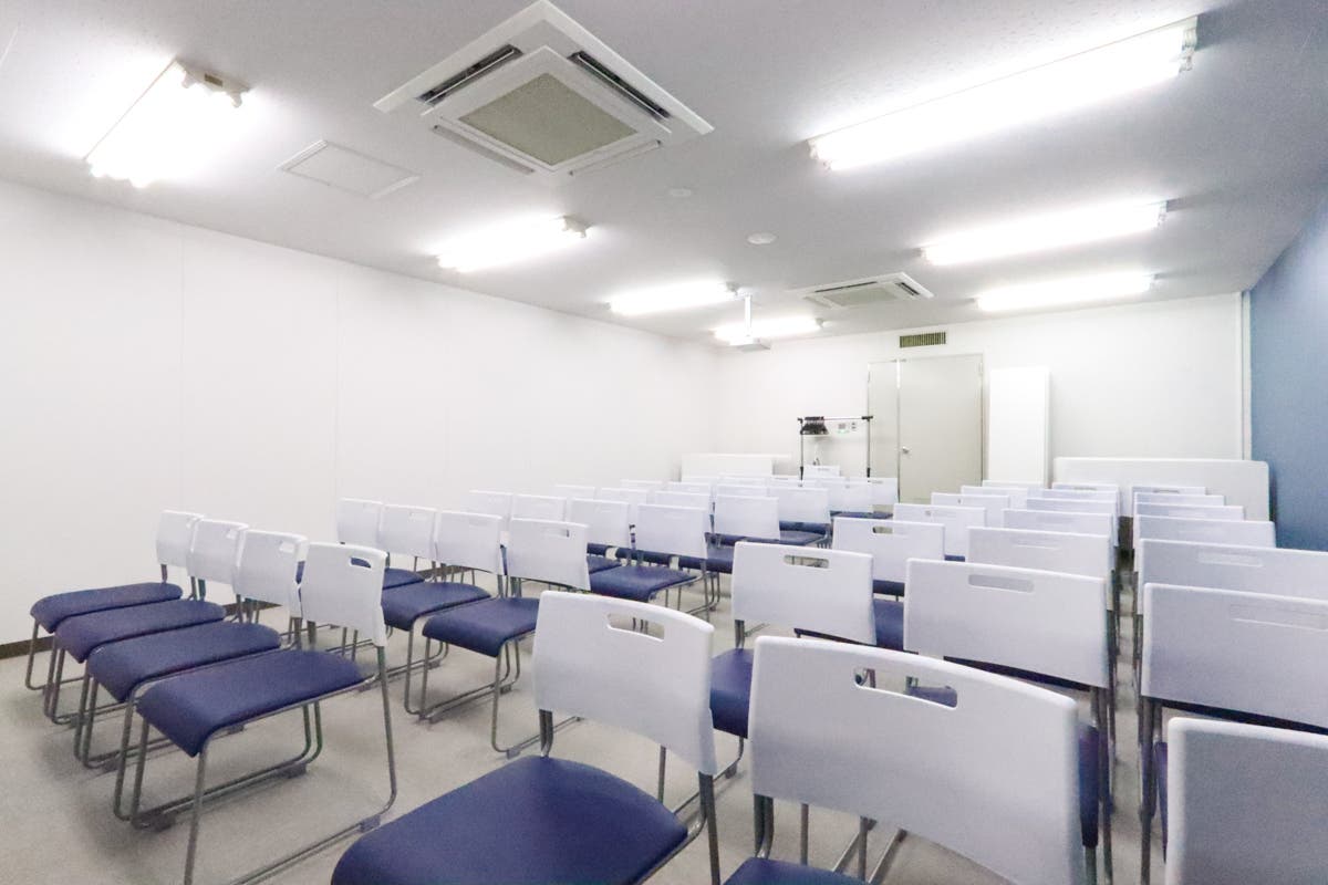 【JR博多駅東5出口徒歩15秒！筑紫口徒歩1分！51名】55型大型モニター・WiFi無料！ふれあい貸し会議室 博多No96の写真19