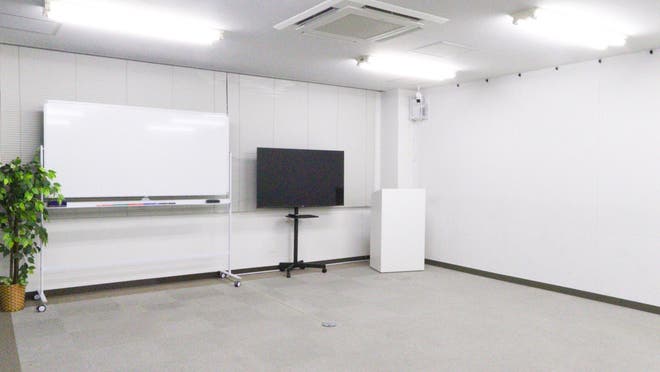 【JR博多駅東5出口徒歩15秒!筑紫口徒歩1分!51名】55型大型モニター・WiFi無料!ふれあい貸し会議室 博多No96の写真21