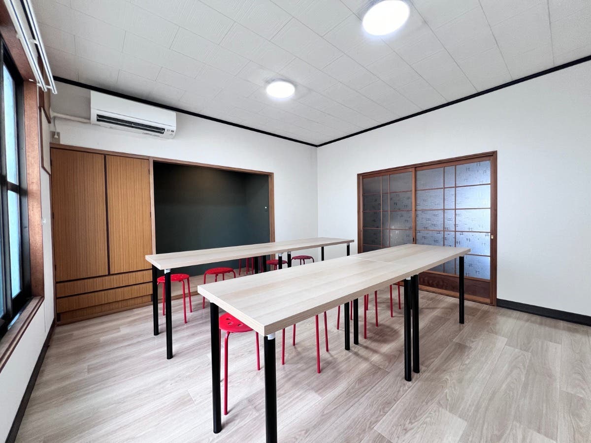 🌟【2F】セミナーや作業・商談向けのシンプルな会議室🌟の写真2