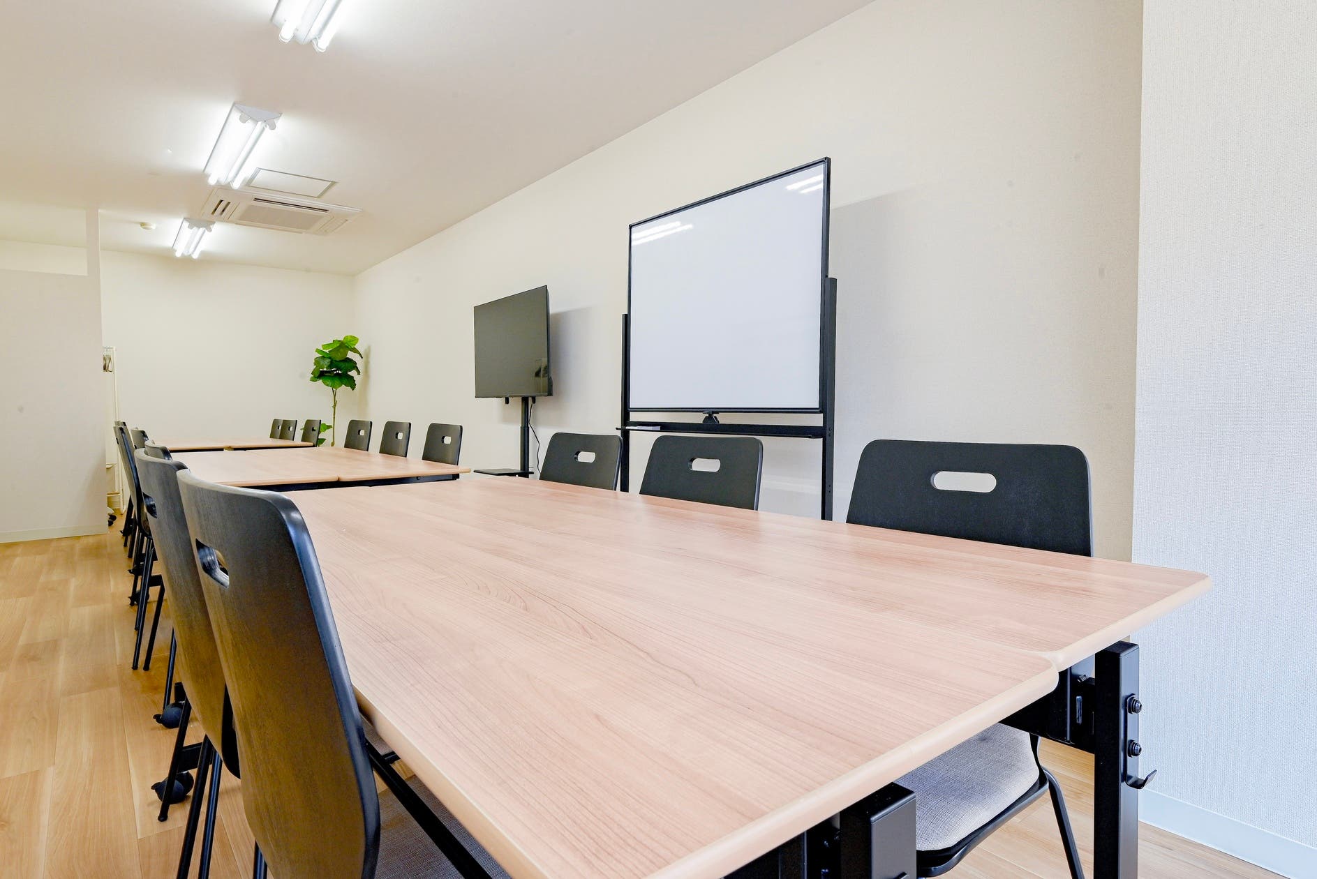 【駅近/金山駅 徒歩4分】最大23名/Wi-Fi/モニター有/ボードゲーム/ビジネスに最適/セミナー/会議の写真10
