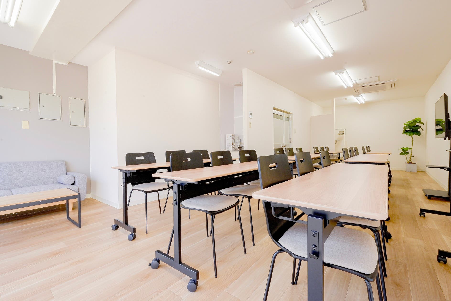 【駅近/金山駅 徒歩4分】最大23名/Wi-Fi/モニター有/ボードゲーム/ビジネスに最適/セミナー/会議の写真12