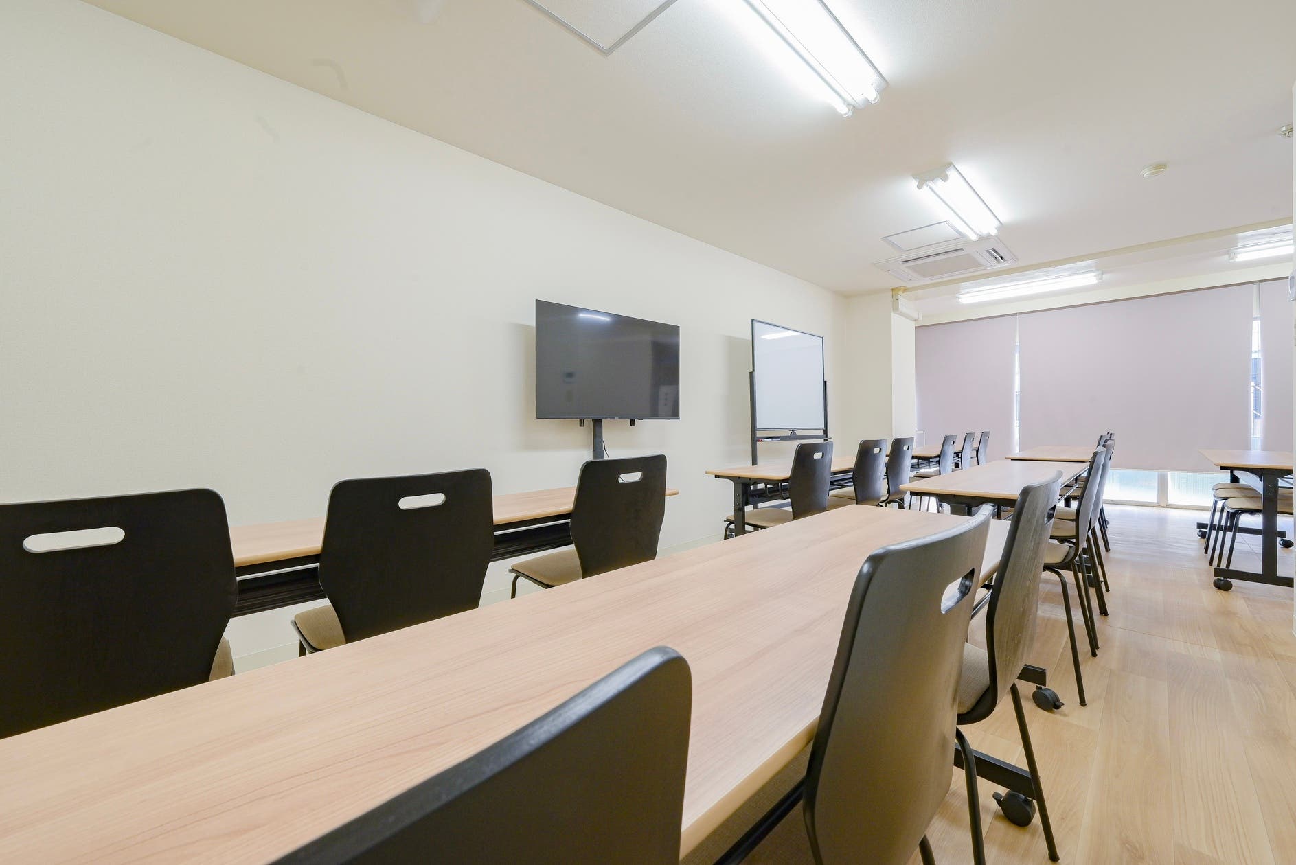 【駅近/金山駅 徒歩4分】最大23名/Wi-Fi/モニター有/ボードゲーム/ビジネスに最適/セミナー/会議の写真4
