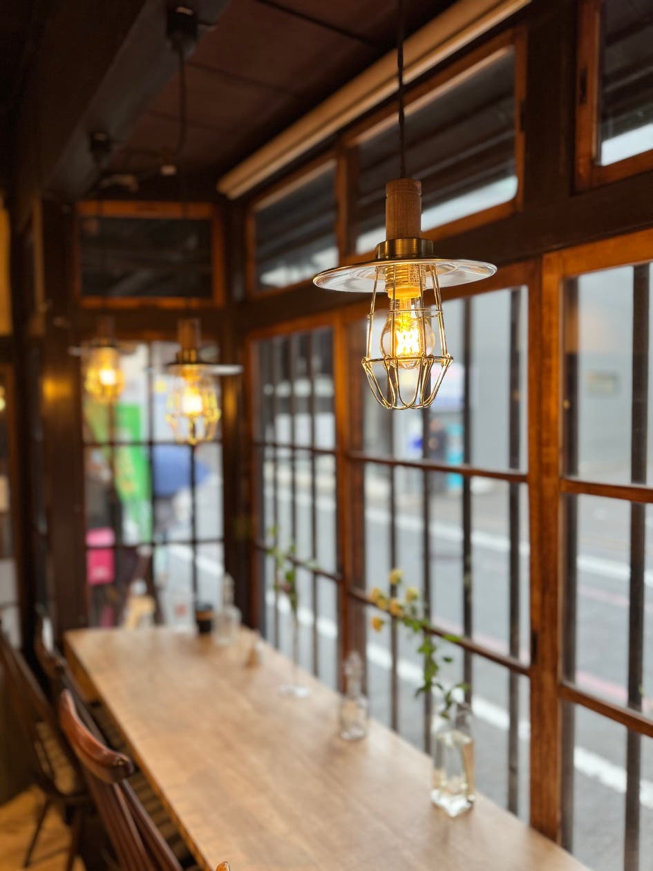 アンティーク家具に囲まれたおしゃれな京町家カフェを貸し切り利用！勉強会、セミナー、音楽会の写真6