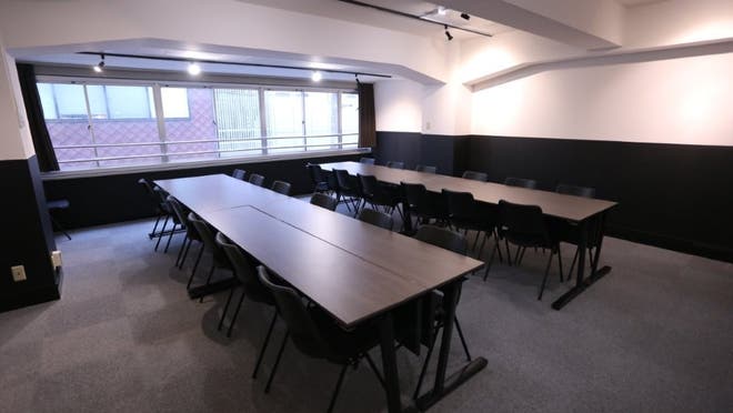 神田駅徒歩1分!セミナー・懇親会・会議!広々ゆったり!の写真8