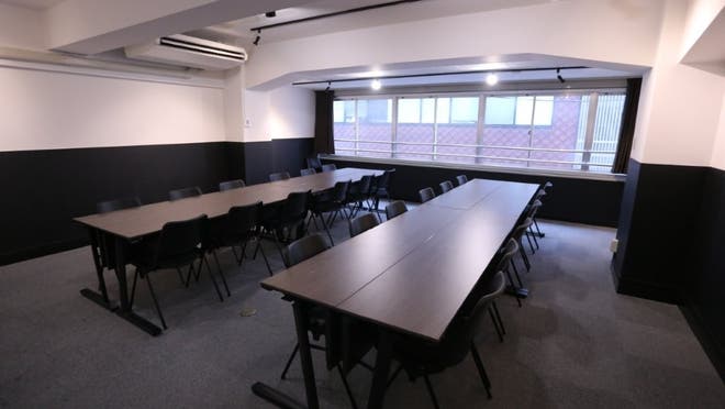 神田駅徒歩1分!セミナー・懇親会・会議!広々ゆったり!の写真9