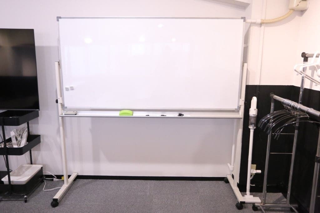 神田駅徒歩1分!セミナー・懇親会・会議！広々ゆったり！の写真14