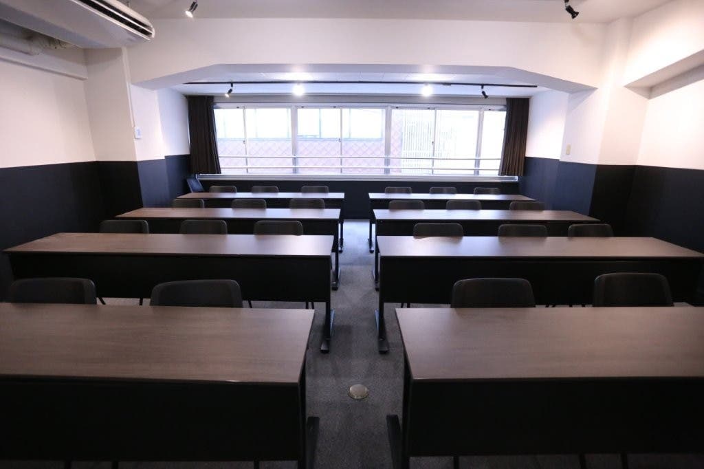 神田駅徒歩1分!セミナー・懇親会・会議！広々ゆったり！の写真22