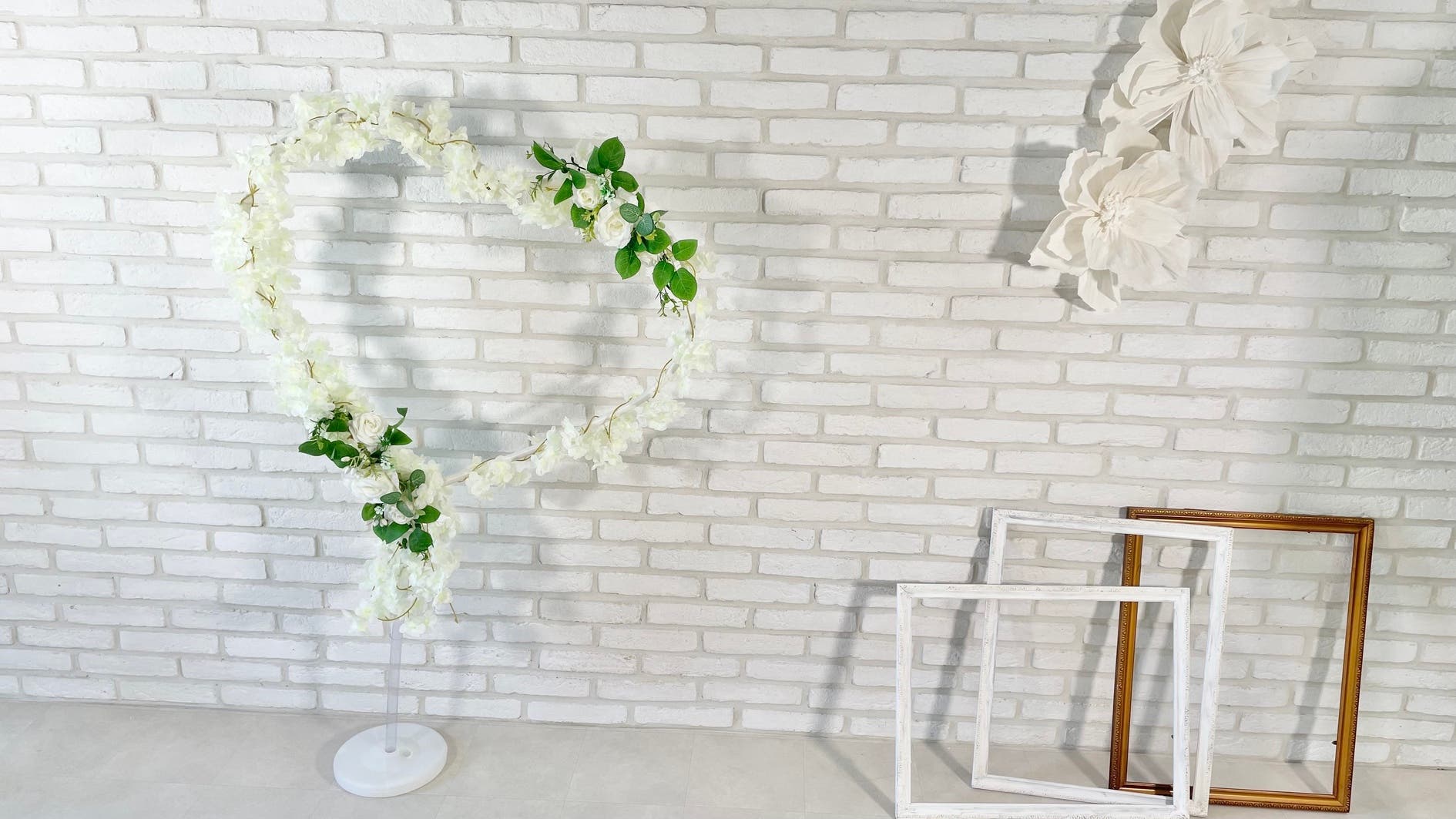 【クリスマスモード🎅2ショット分追加✨】最寄駅からの徒歩２分💘白レンガの壁｜白家具｜姫家具｜生誕祭・誕生会｜コスプレ｜女子会の写真13