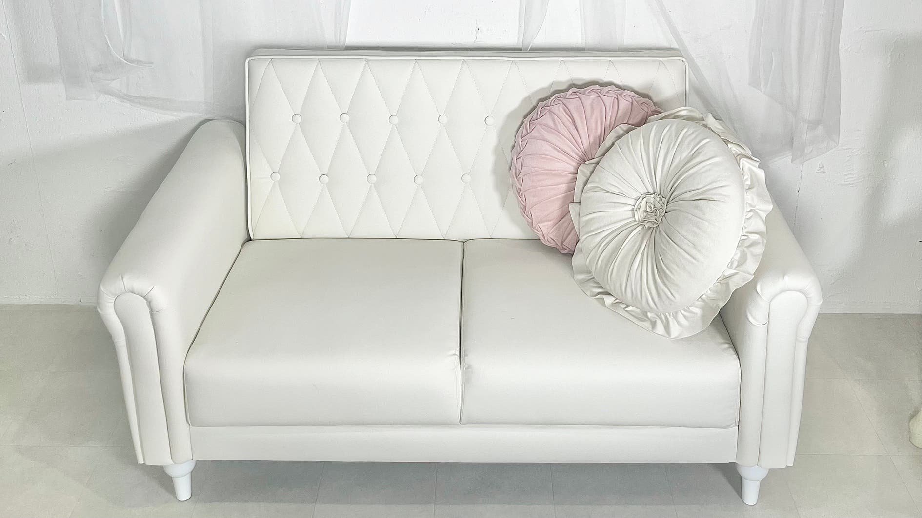 【クリスマスモード🎅2ショット分追加✨】最寄駅からの徒歩２分💘白レンガの壁｜白家具｜姫家具｜生誕祭・誕生会｜コスプレ｜女子会の写真22