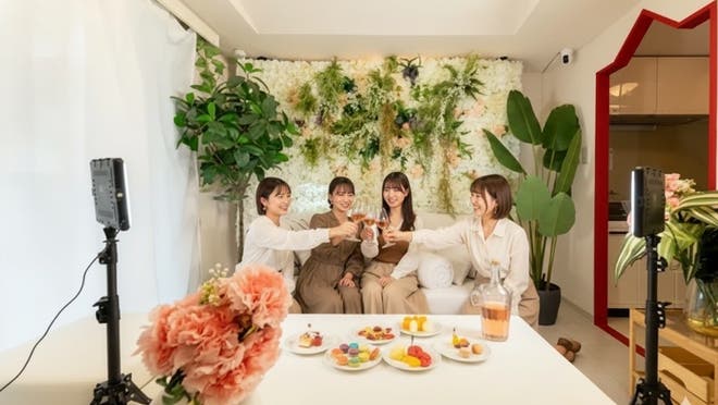 【要町4分/池袋9分】花壁×白基調×自然光🌸女子会・推し活に最適🎀デート・誕生日会・撮影OK✨映画鑑賞🎥クリスマス🎄の写真2