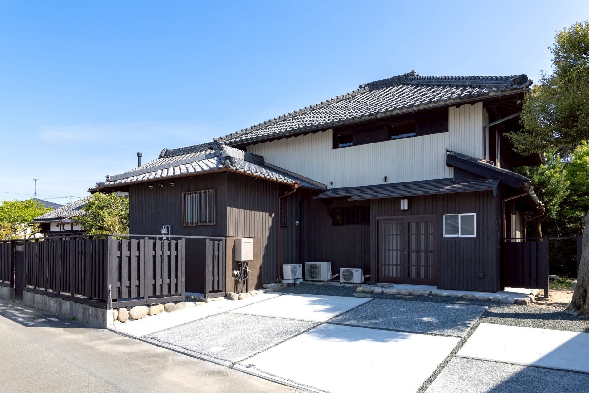 明治時代に伝統工法で建築された旧東海道沿いの古民家の写真8