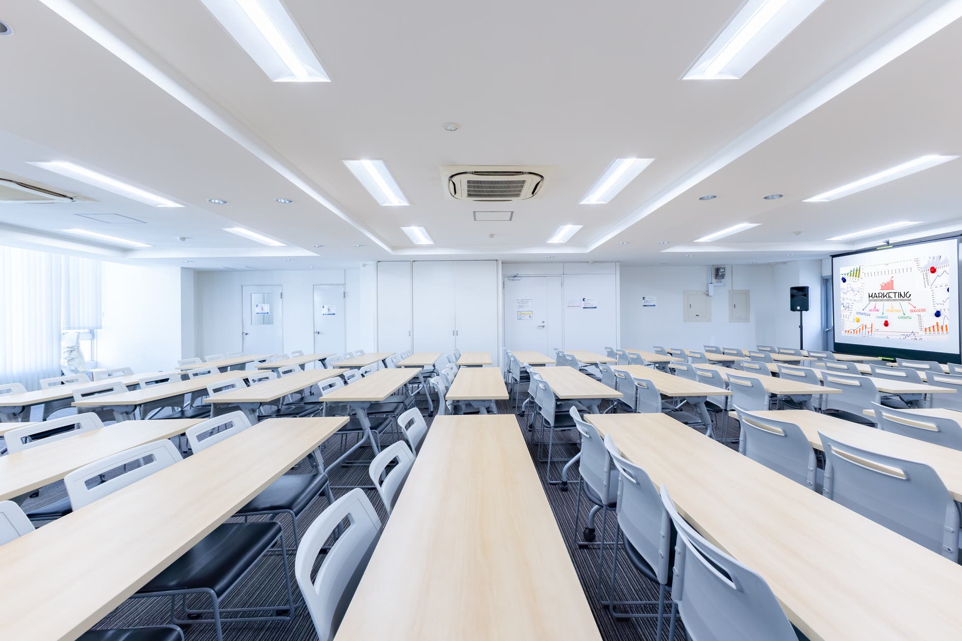 【田町駅徒歩5分☆スクール100名】無料Wi-Fi/会議・研修・セミナー・懇親会の写真4